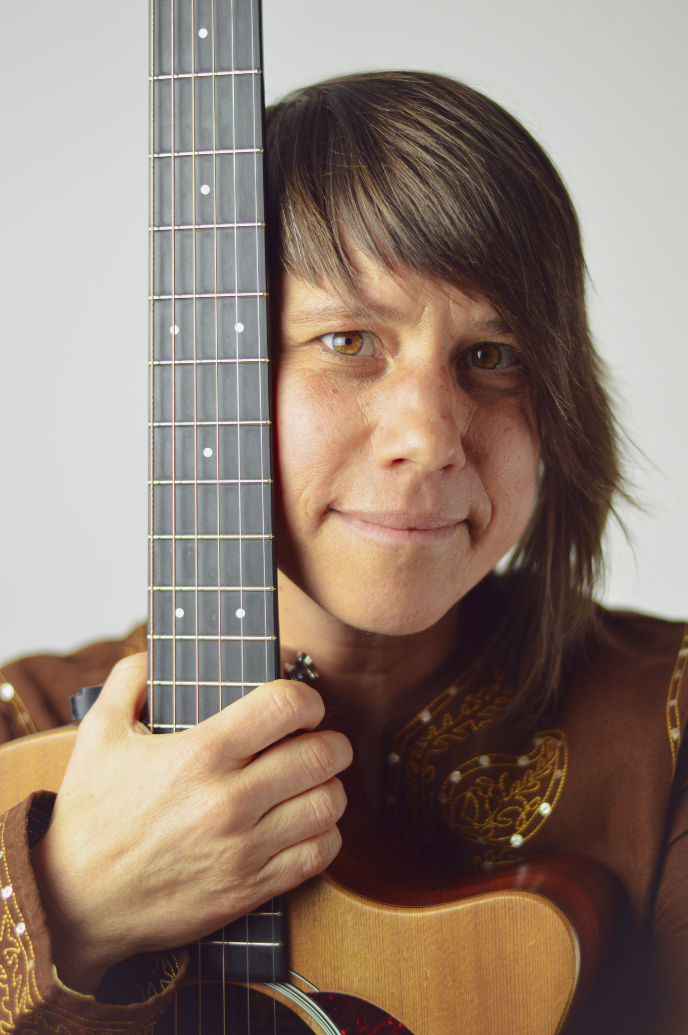 Tina Collins (vocals /guitarist) of the band Tina & Her Pony – Positive ...